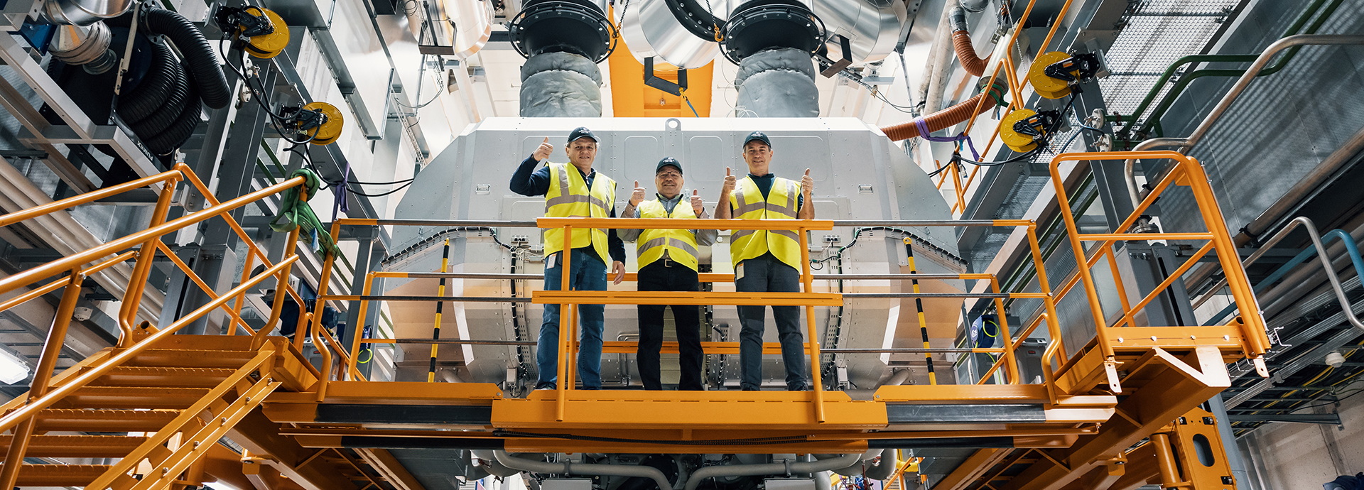 Secrets of collaboration at first adoption of a new engine