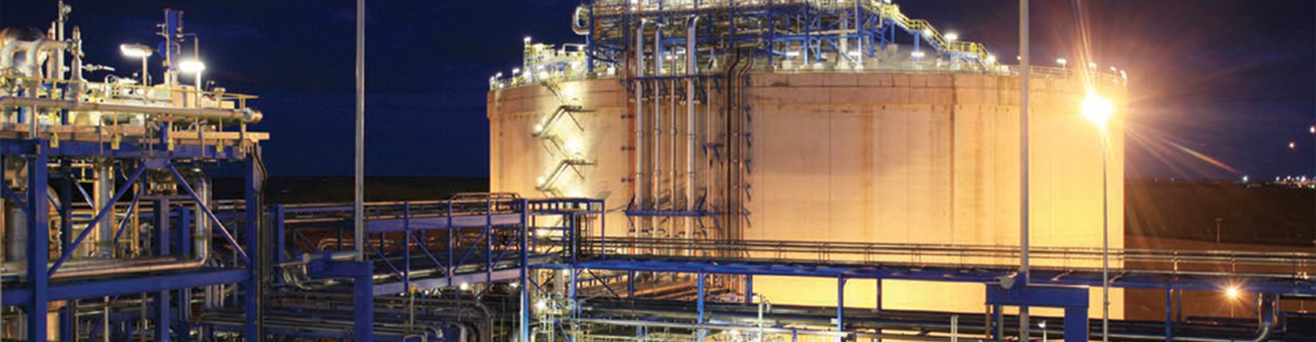 Mid- and small scale LNG terminals